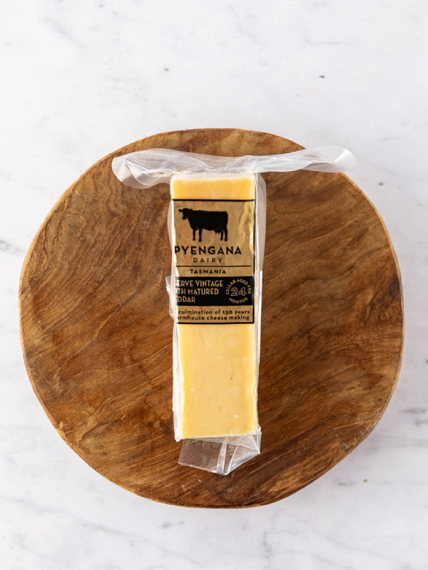 Pyengana Dairy Reserve Vintage Cloth Bound Cheddar 150g – boxolove